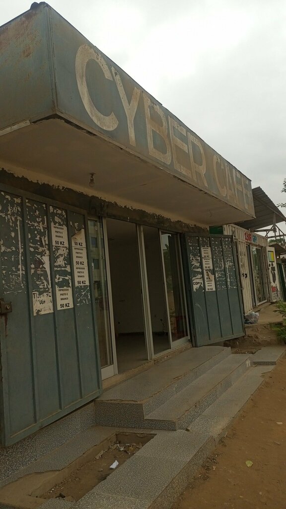 i̇nternet kafeler Cyber E Snack Bar Emirotec, Loanda, foto