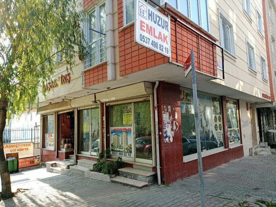 Emlak ofisi Huzur, İstanbul, foto