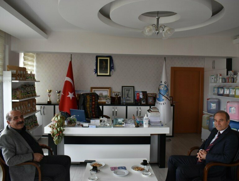 Belediyeler, devlet daireleri Çayıralan Belediyesi, Çayıralan, foto