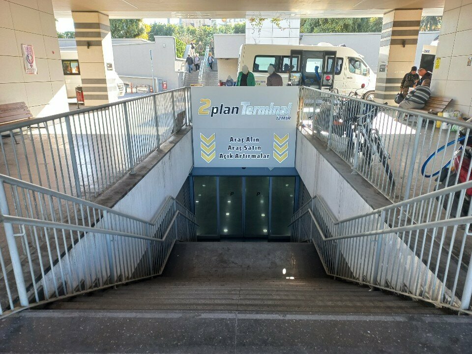 i̇kinci el araç satışı 2plan Terminal İzmir, İstanbul, foto