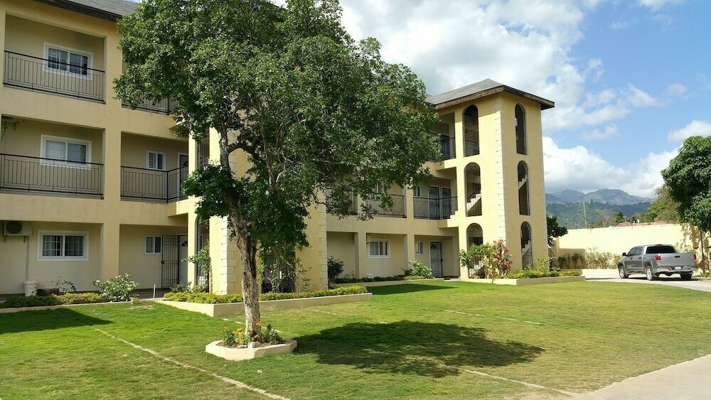 Daireler New Kingston Guest Apartment at Donhead, Kingston, foto