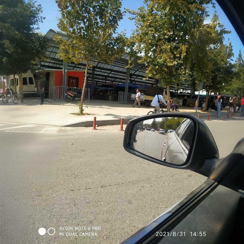 Gıda pazarı Nedret Ayaz Kapalı Pazar Yeri, Yalova, foto