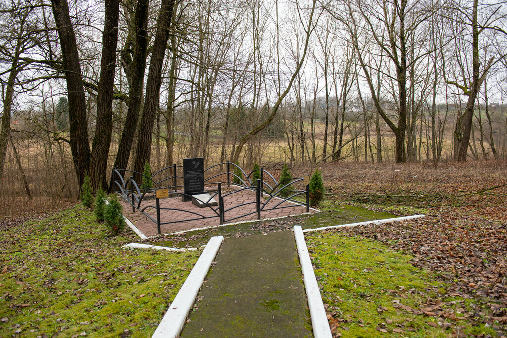 Anıt, heykel А.Г. Воробей, Vitebskaya oblastı, foto