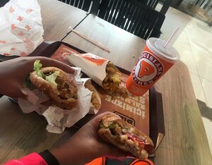 Fast food Popeyes, Van, foto