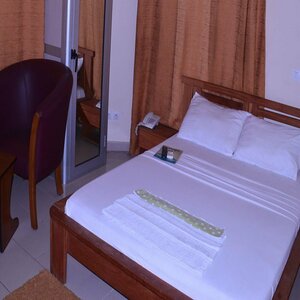 Residences Easy Hotel (Cotonou), otel  Cotonu'dan