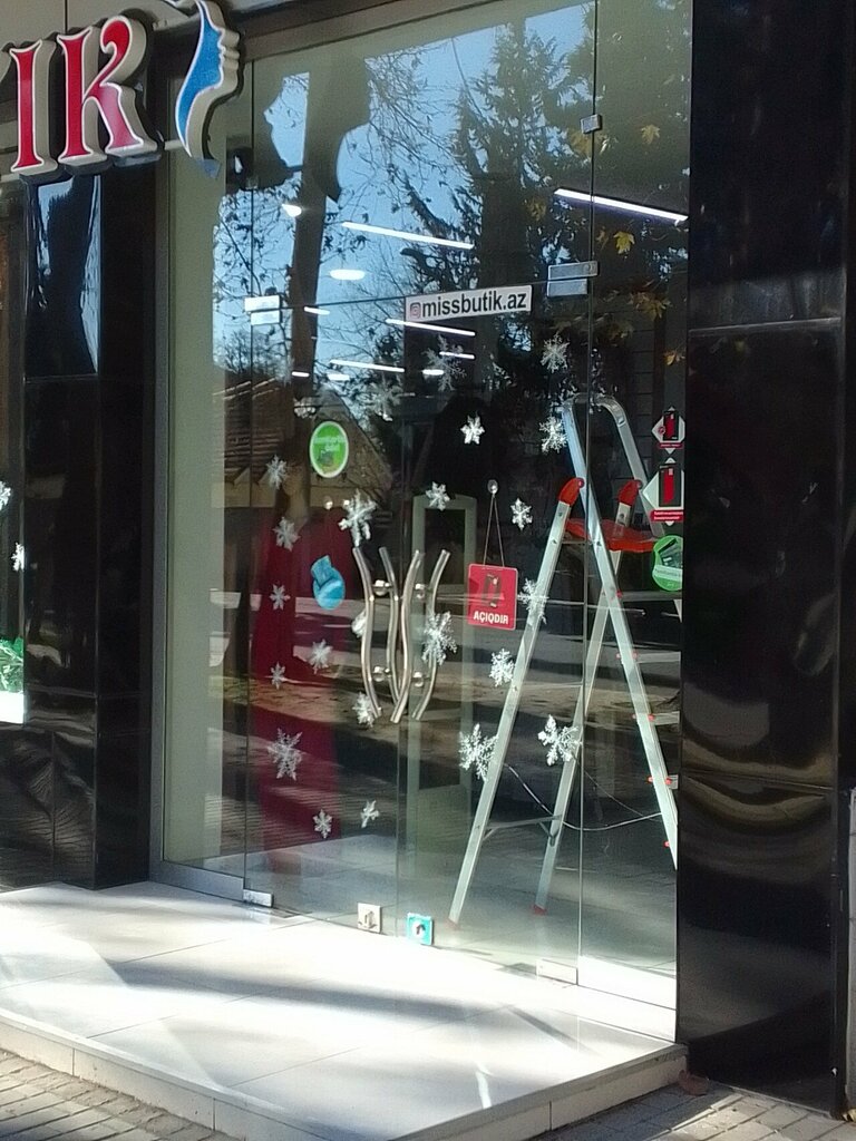 Giyim mağazası Miss Butik, Mingeçevir, foto