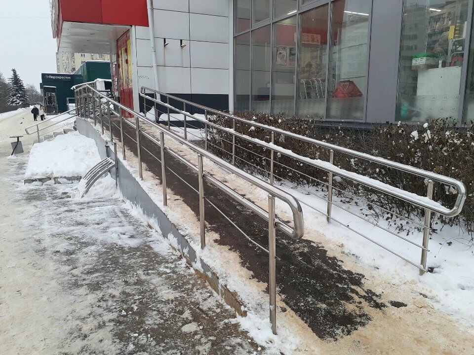 Alışveriş merkezleri Avgust, Vladimir, foto