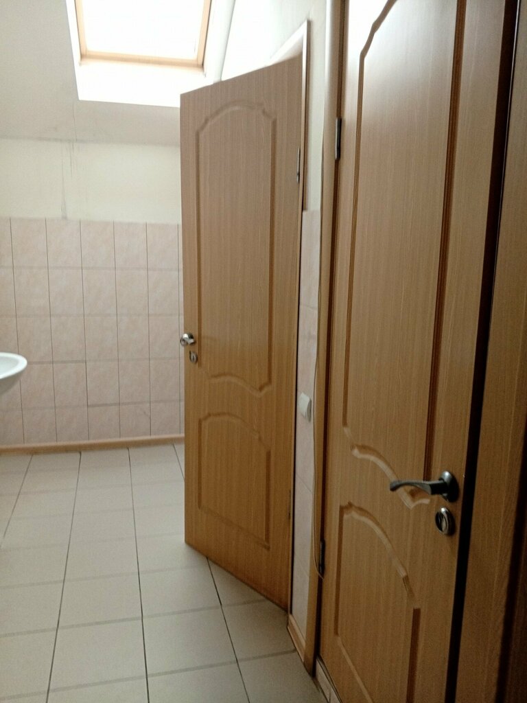 Tuvalet Общественный туалет, Luhovitsy, foto