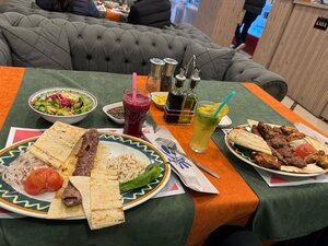 Çömlekçi Restaurant (Antalya, Muratpaşa, Güllük Cad., 48B), restoran  Antalya'dan