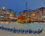 Sports ground (Yamalo-Nenets Autonomous Area, Gubkinskiy, 9-y mikrorayon), spor alanı  Gubkinski'den