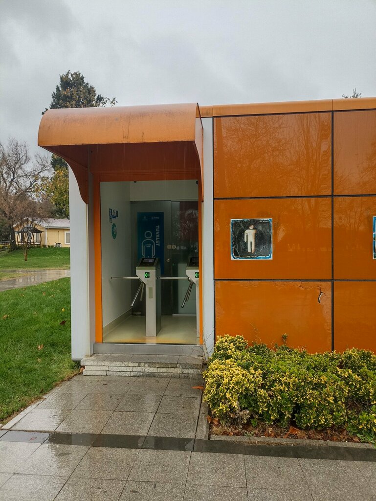 Tuvalet İbb Özgürlük Parkı Bay Wc, İstanbul, foto