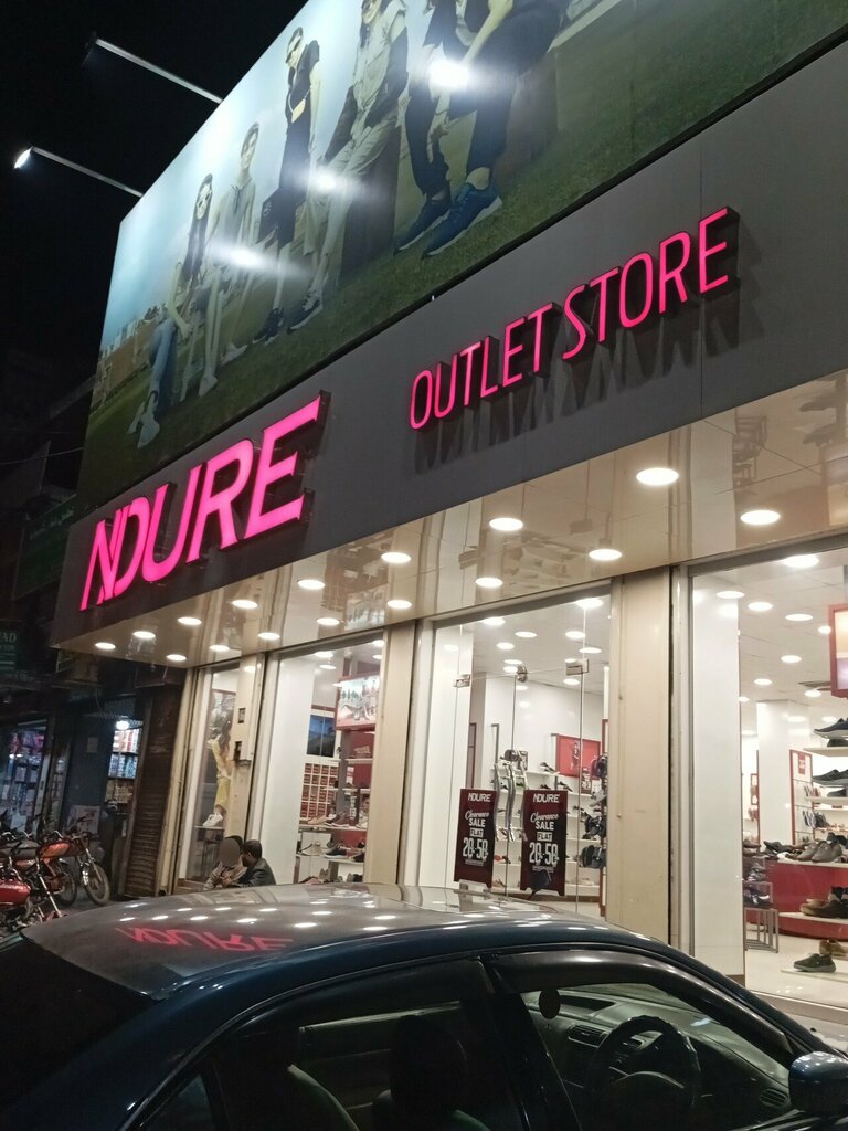 Ayakkabı mağazaları Ndure, Rawalpindi, foto