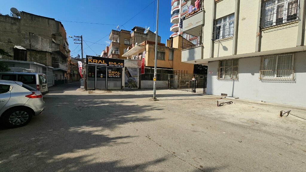 Emlak ofisi Kral Emlak, Adana, foto