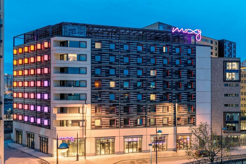 Otel Moxy London Stratford, Londra, foto