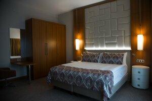 Legend Hotel (Lekh and Maria Kachinski Street No:3), otel  Batum'dan