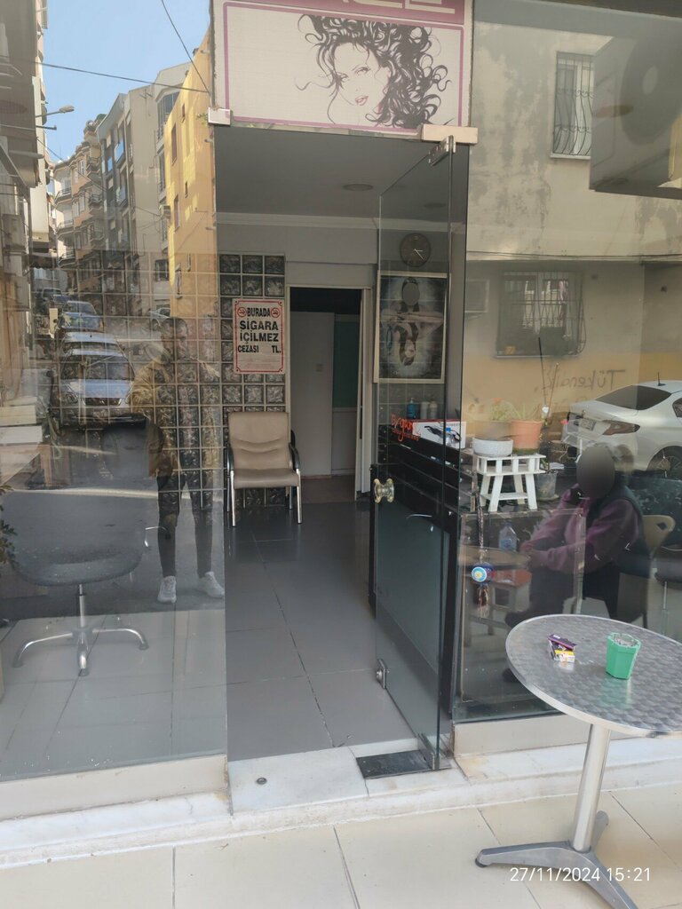 Kuaförler New Face Kuaför Ve Güzellik Salonu, İzmir, foto