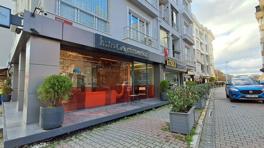 Emlak ofisi İnfo Gayrimenkul, İstanbul, foto