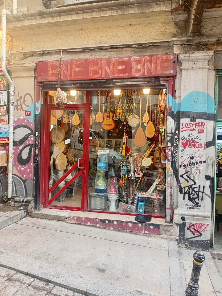 Müzik enstrumanların tamiri Öztürk Müzik, İstanbul, foto
