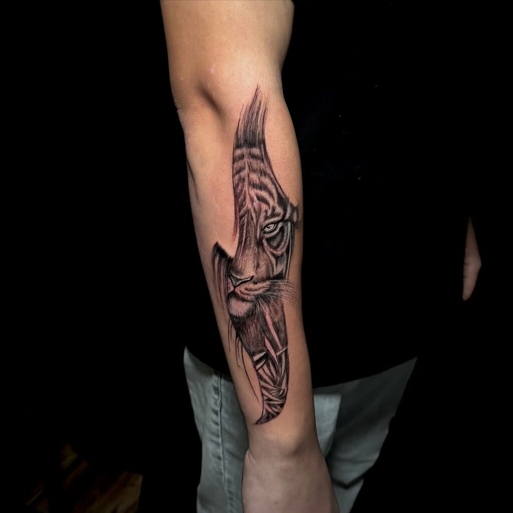 Dövmeciler Deep Night Tattoo, İzmir, foto
