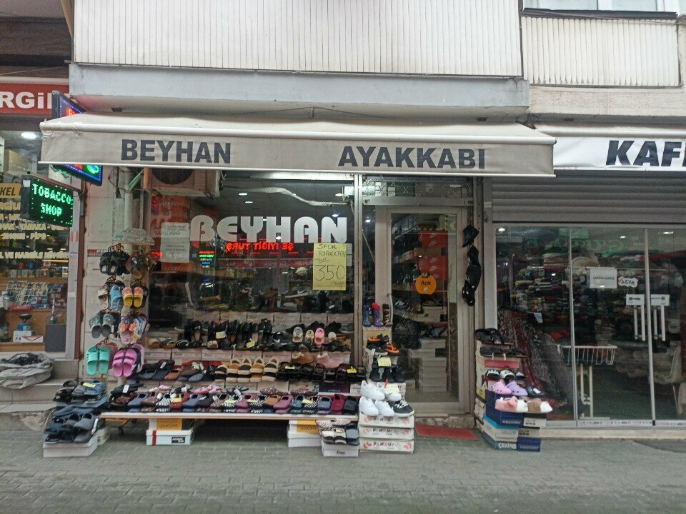Ayakkabı mağazaları Beyhan Ayakkabı, İstanbul, foto