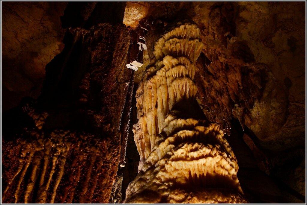 Turistik yerler Taşkuyu Cave, Tarsus, foto