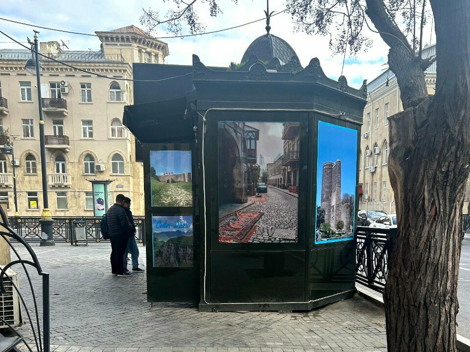 Gazete bayi Kiosk, Bakü, foto
