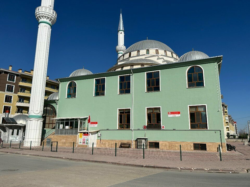 Cami Şeyhulema Ovalı Cami, Konya, foto
