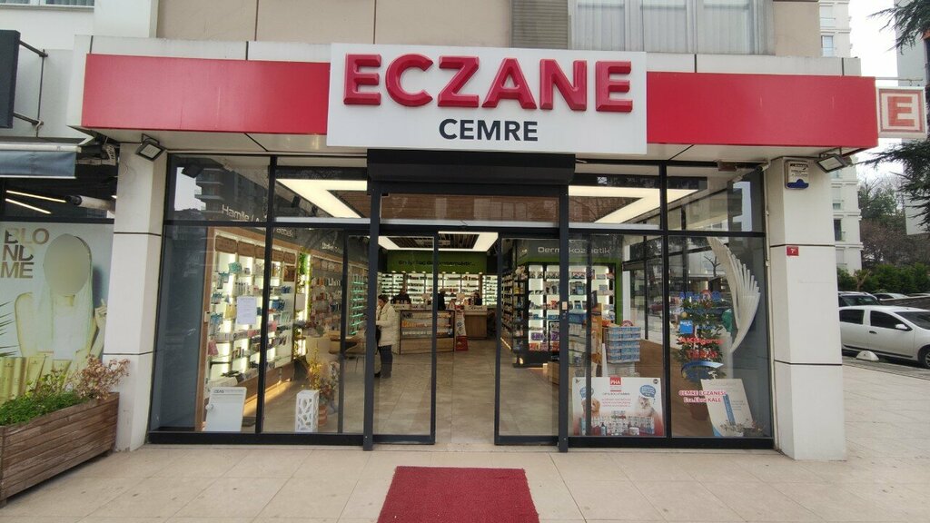 Eczaneler Cemre Eczanesi, İstanbul, foto