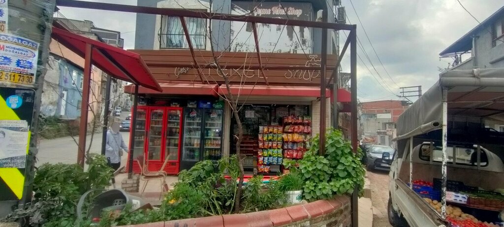 Bira dükkanı Çeşme Tekel Shop, İzmir, foto