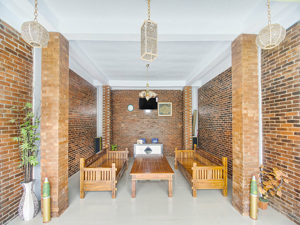 Otel Oyo 3355 Homestay Syariah Asyuban, , foto