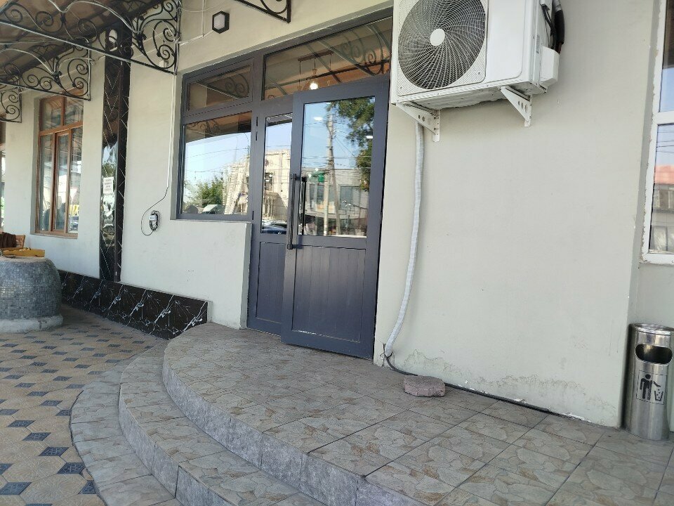 Kafe Bahor, Bişkek, foto