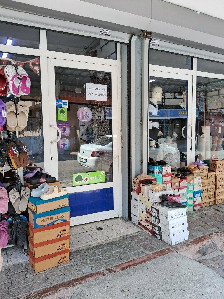 Tuhafiyeler Seçil Tuhafiye, Adana, foto