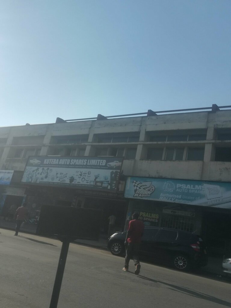 Otomobil yedek parçaları Kuteba Auto Spares, Lusaka, foto
