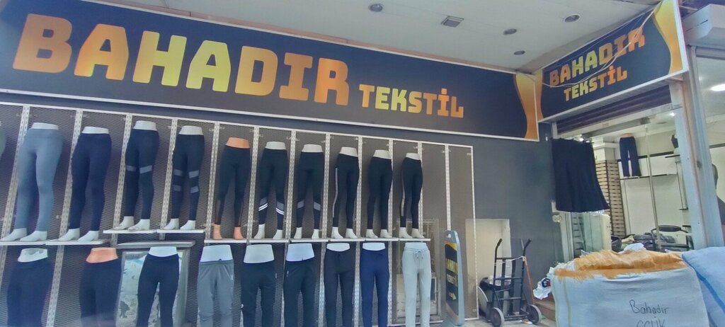 Giyim mağazası Bahadır Tekstil, İzmir, foto