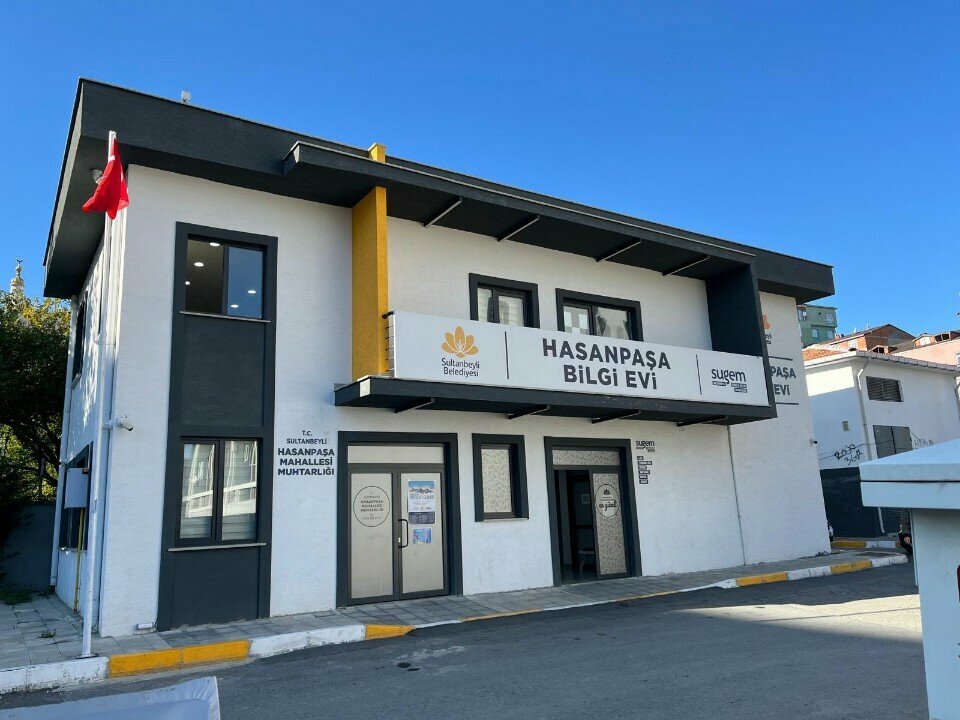 Belediye ve kamu hizmetleri merkezi Hasanpaşa Bilgi Evi, İstanbul, foto