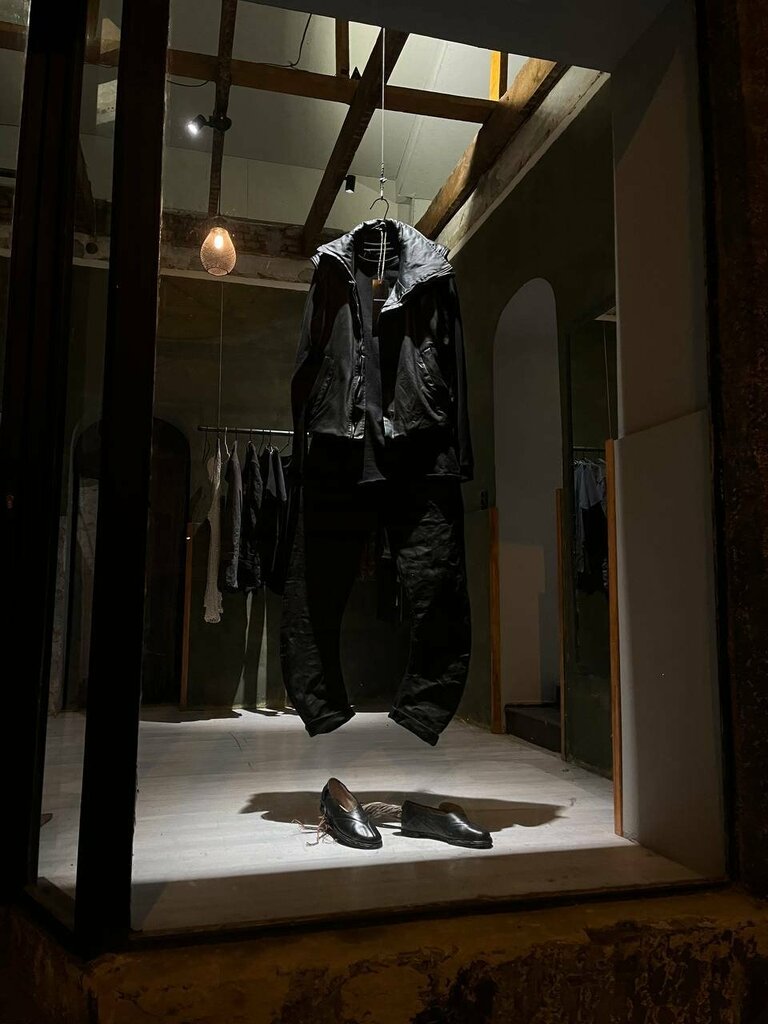 Giyim mağazası Niodnogoznakomogolica, Tiflis, foto