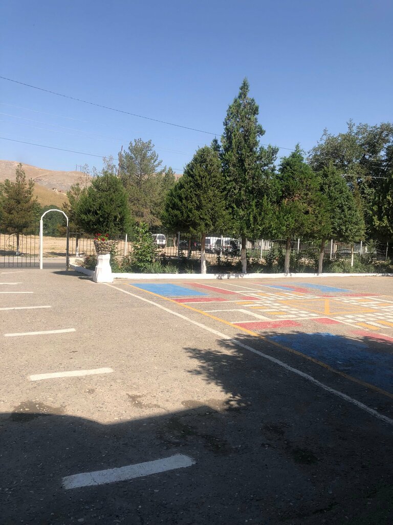 Ortaokul Школа № 18, Semerkant eyaleti, foto