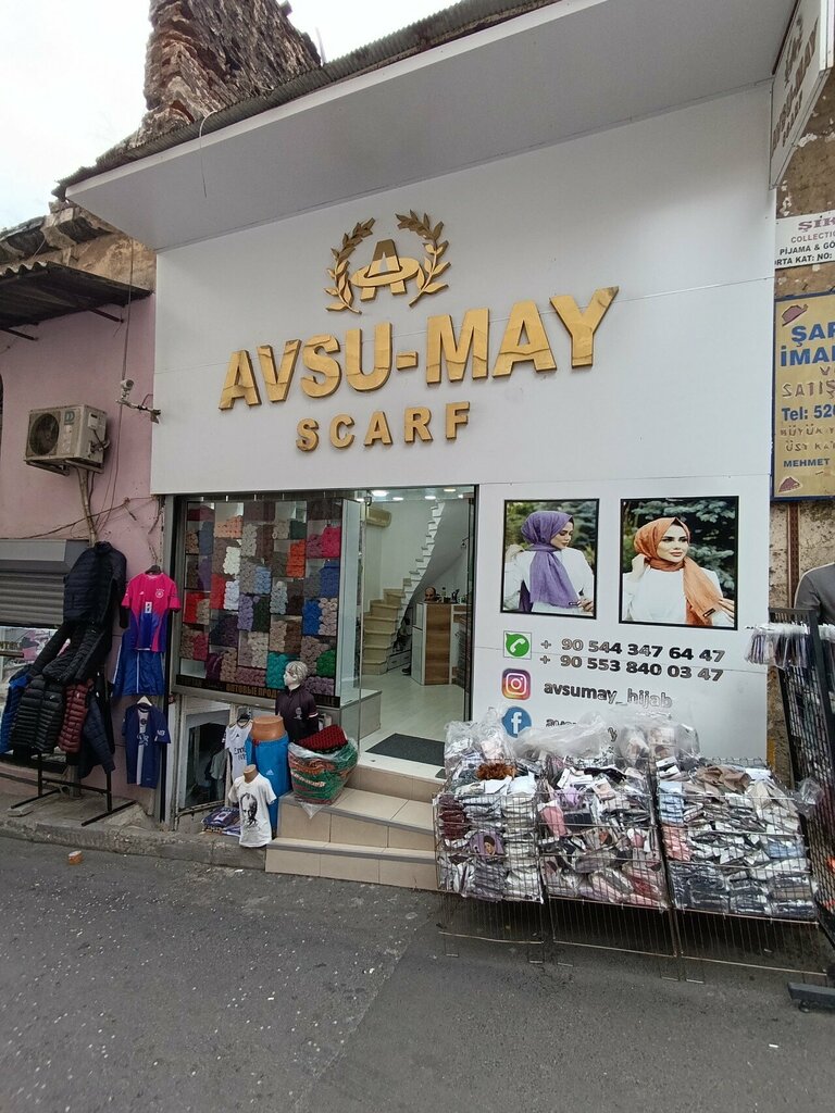 Tuhafiyeler Avsu May Scarf, İstanbul, foto