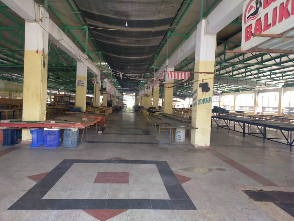 Gıda pazarı Ataşehir Pazar Yeri, İzmir, foto