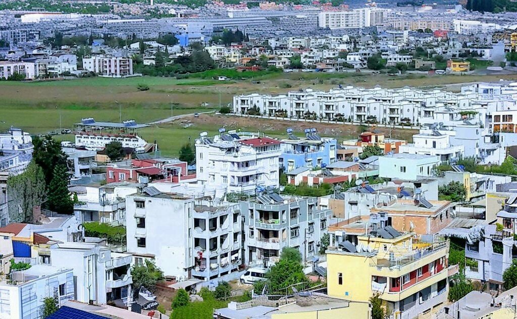 Spor alanı Akdeniz Futbol Sahası, Adana, foto
