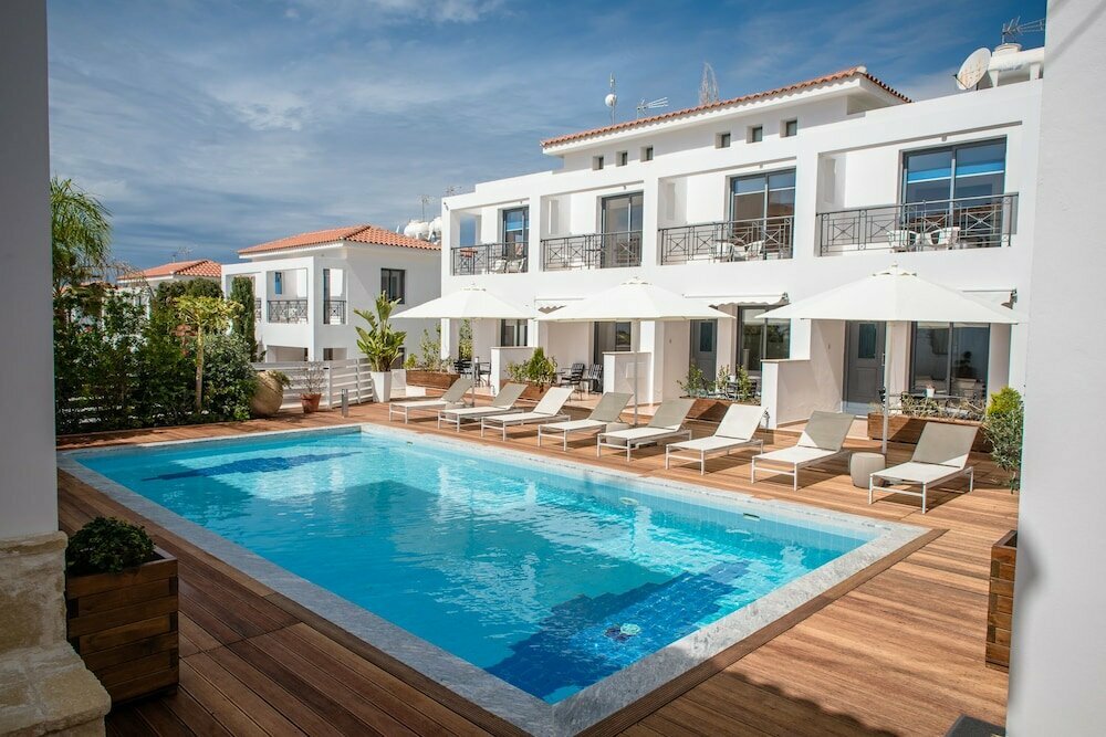 Daireler Julipapas Gardens, Baf İlçesi, foto