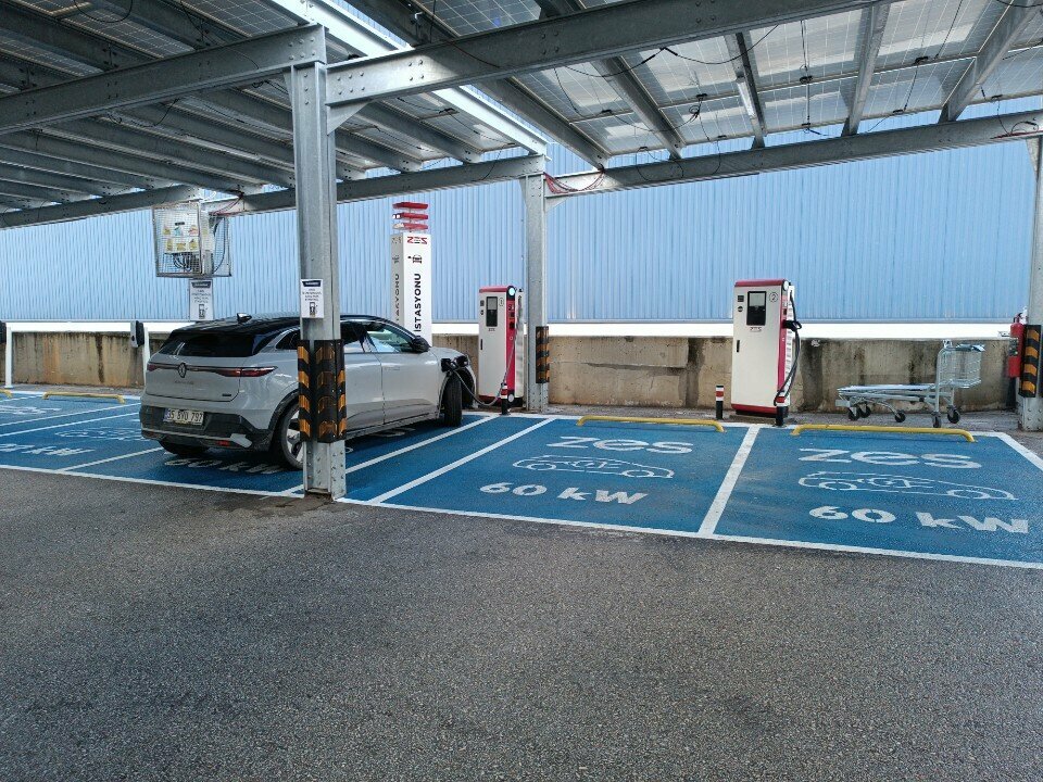 Elektrikli oto şarj istasyonları Zes Elektrikli Şarj İstasyonu, İzmir, foto