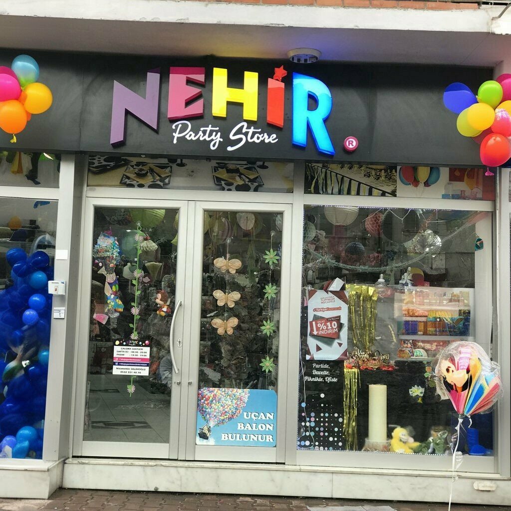 Kutlama ürünleri Nehir Parti Store, Hendek, foto
