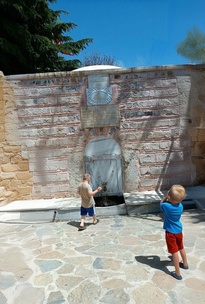 Turistik yerler Tarihi Anıt Çeşme, İstanbul, foto