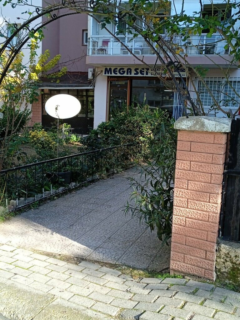 Elektrik ve elektrikli ürün mağazası Mega Set, İzmir, foto