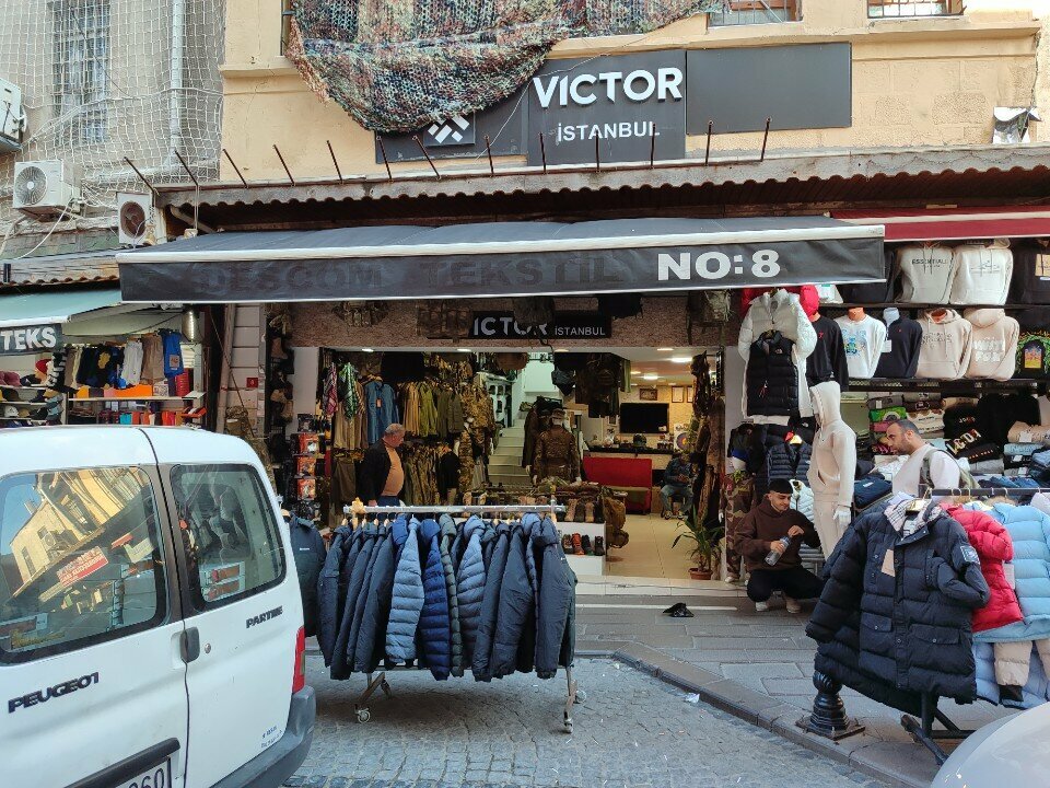 Askeri malzemeler Victor, İstanbul, foto