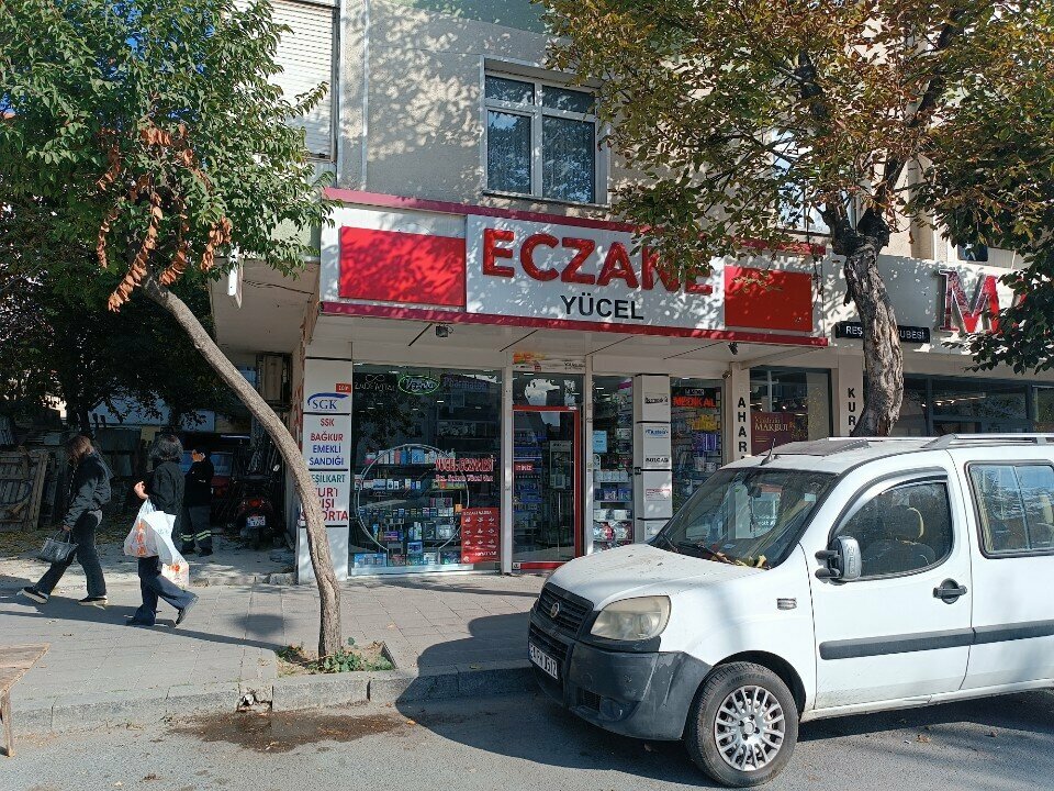 Eczaneler Yücel Eczanesi, İstanbul, foto