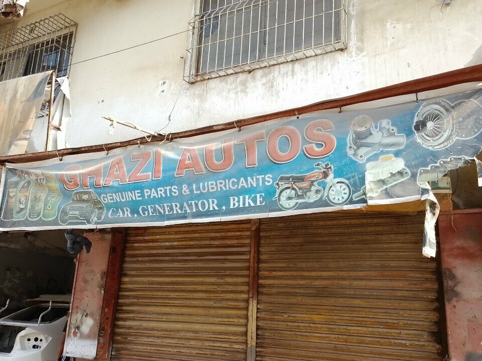 Bisiklet tamircileri Shazi autos, Karaçi, foto