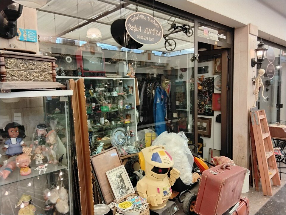 Müzeler ve sanat galerileri Başka Antika Rehabilite Merkezi, İzmir, foto