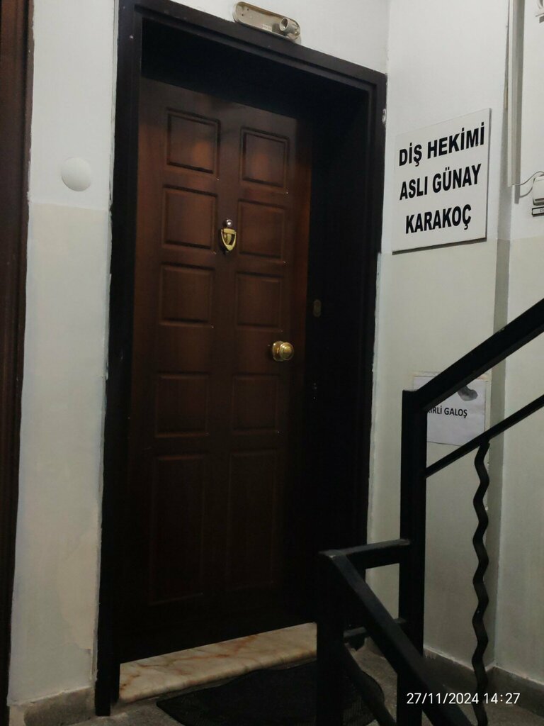 Özel ağız ve diş sağlığı klinikleri ve muayenehaneleri Diş Hekimi Aslı Günay Karakoç, İzmir, foto
